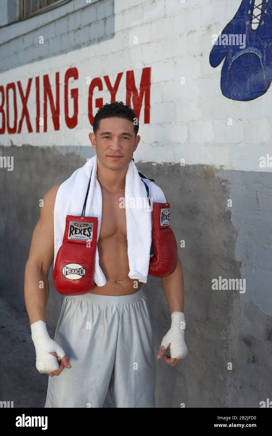 Boxing gym exterior hi-res stock photography and images - Alamy