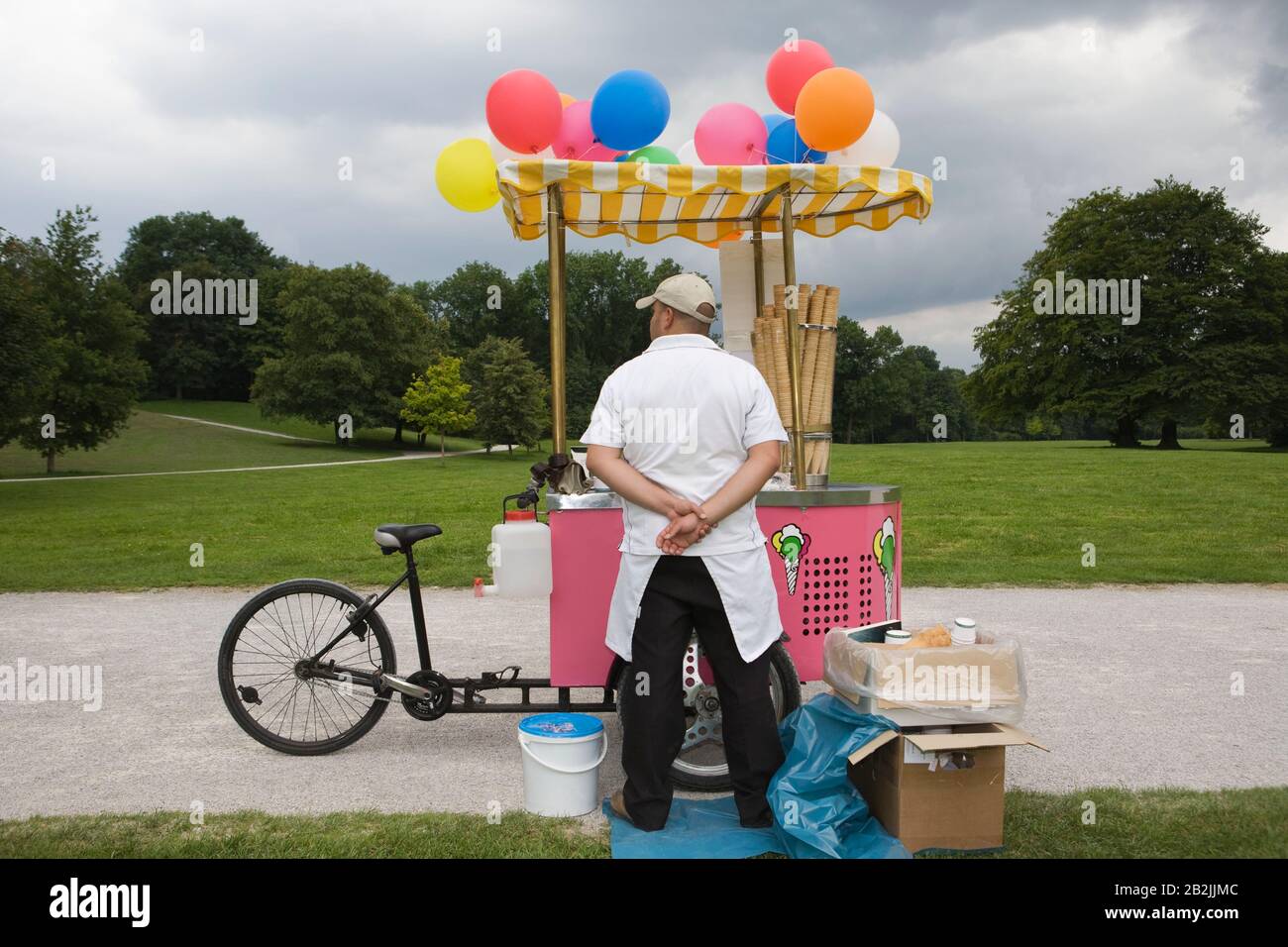 Man ice cream rear view hi-res stock photography and images - Alamy