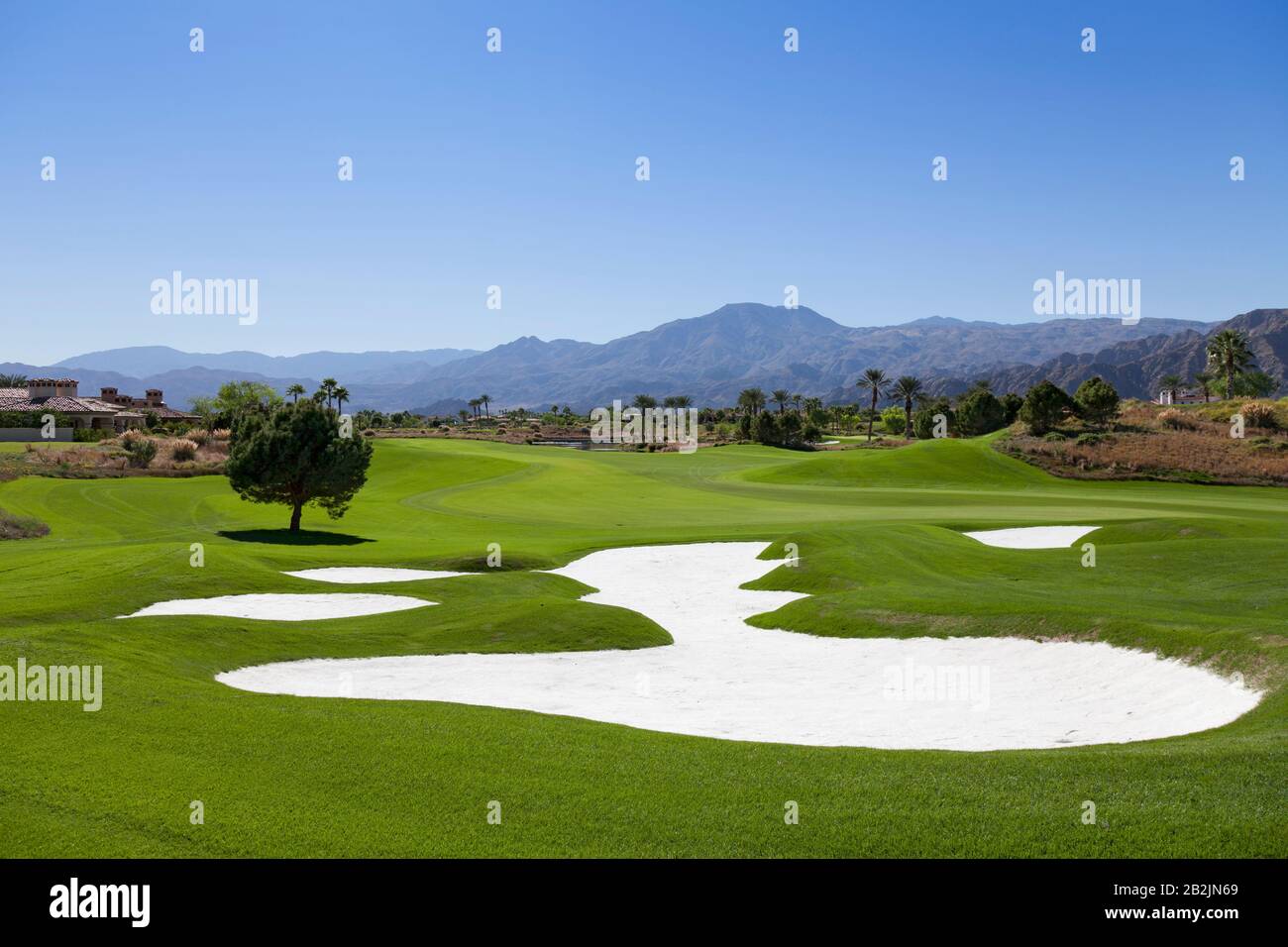 Sand traps hi-res stock photography and images - Alamy
