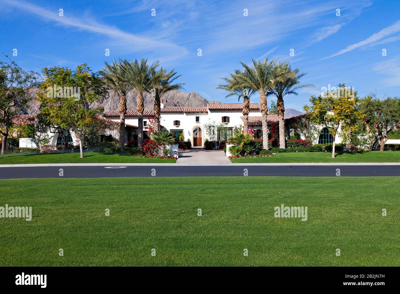 Front entrance facade of luxury manor house Stock Photo - Alamy