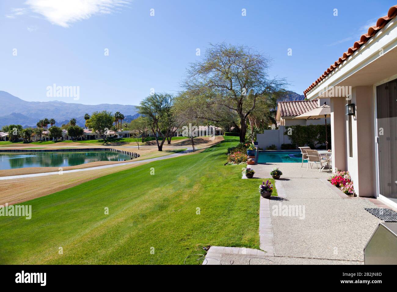 Scenic view outside of luxury mansion Stock Photo - Alamy