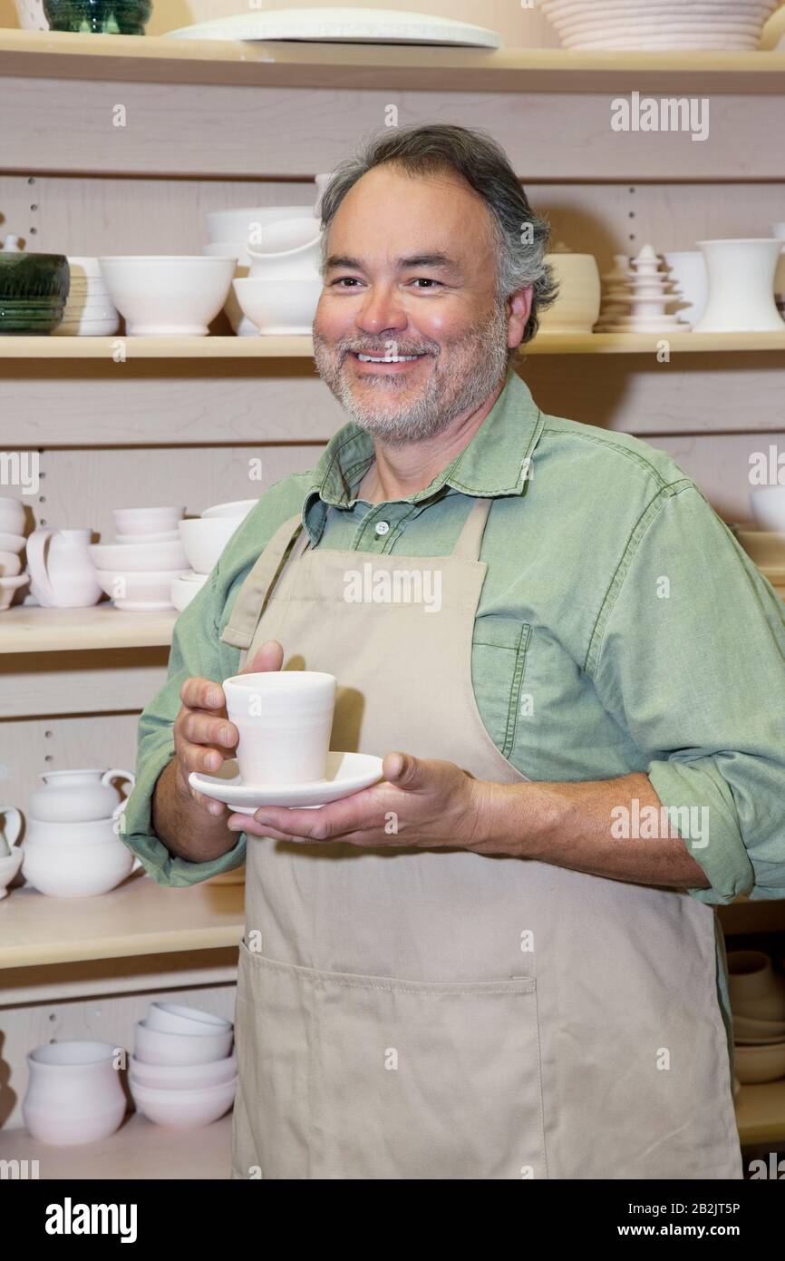 One caucasian man standing clay hi-res stock photography and images - Alamy
