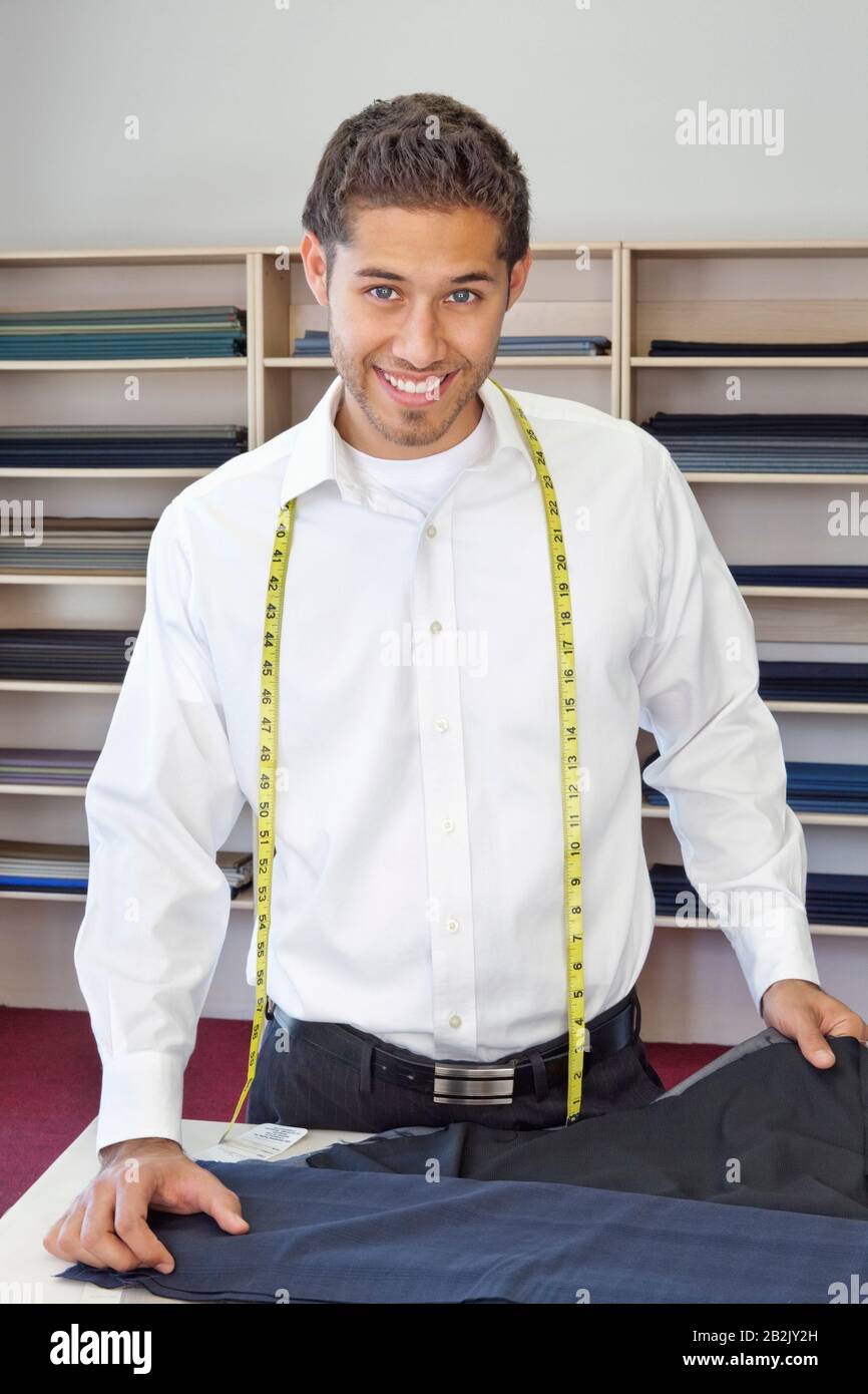 Tailors standing in tailor hi-res stock photography and images - Alamy