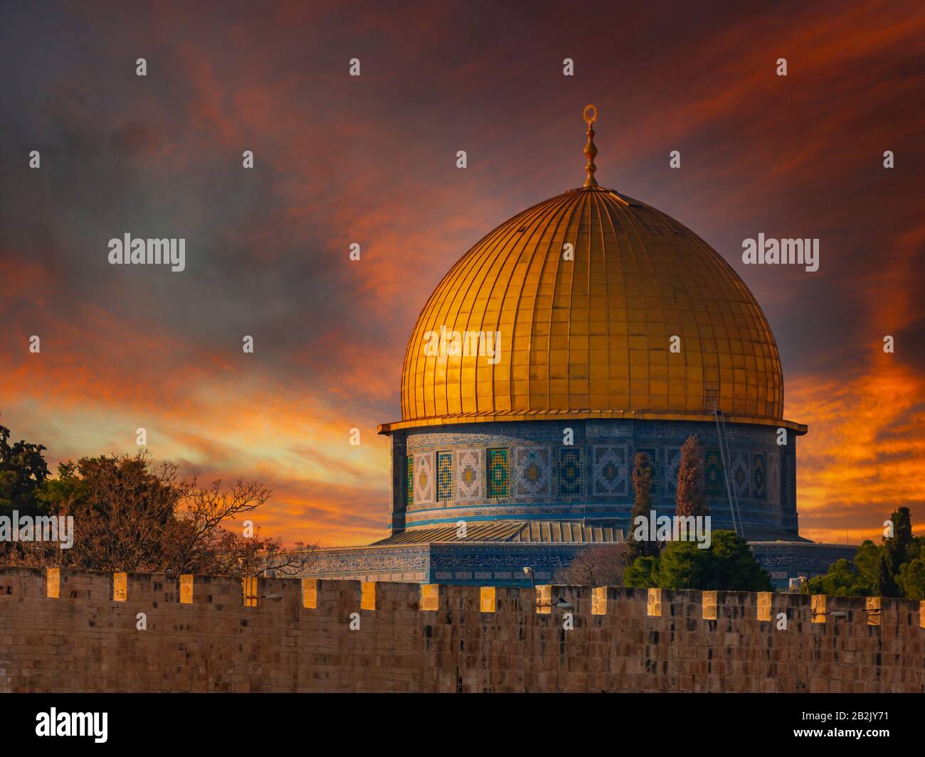 Dome of the rock sunset israel hi-res stock photography and images - Alamy