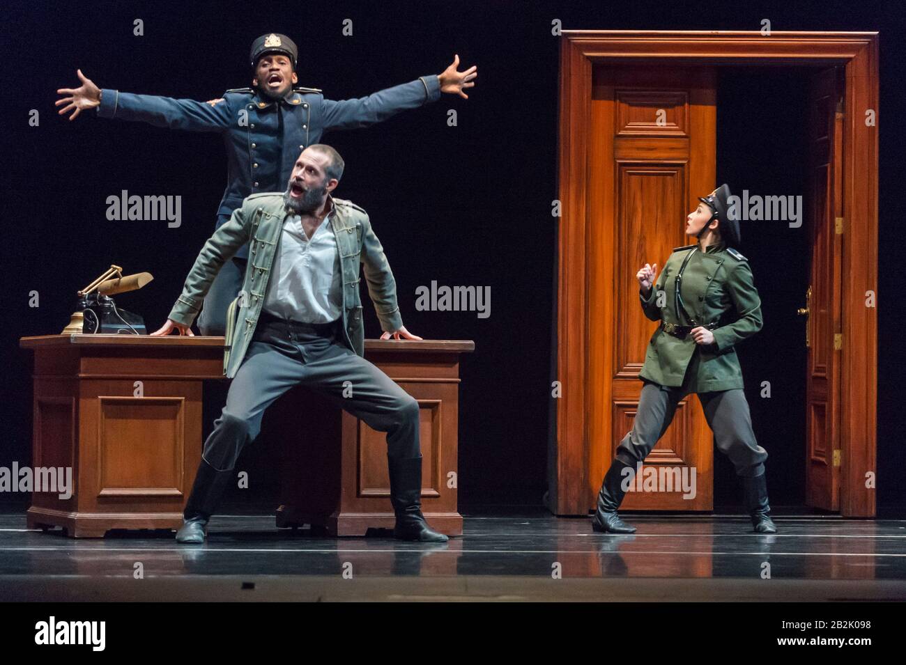 Kidd pivot the you show hi-res stock photography and images - Alamy