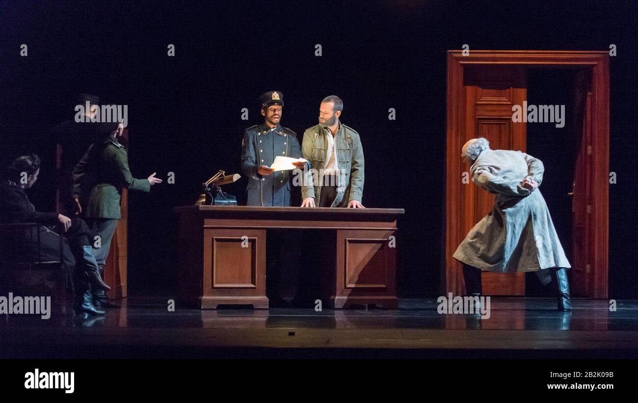 Kidd pivot the you show hi-res stock photography and images - Alamy