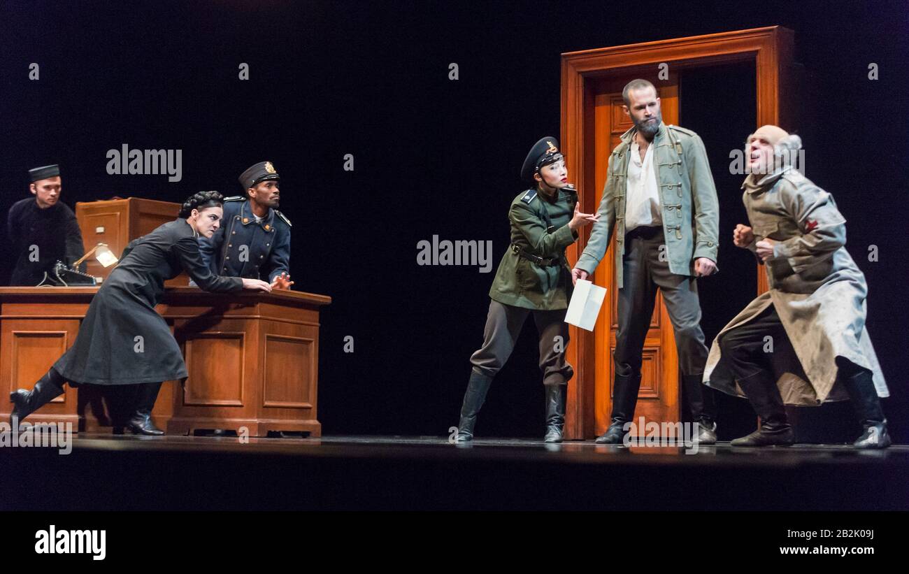 Kidd pivot the you show hi-res stock photography and images - Alamy