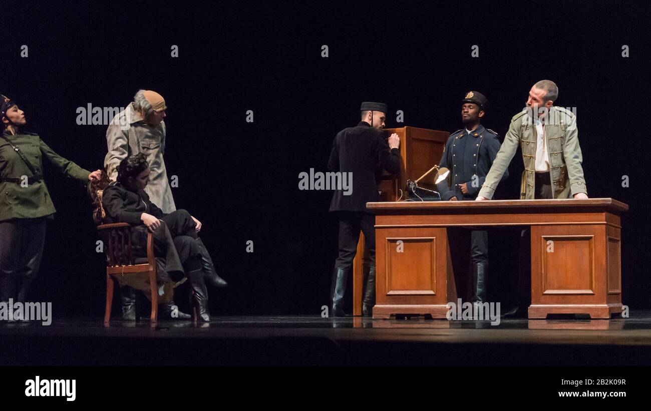 Kidd pivot the you show hi-res stock photography and images - Alamy