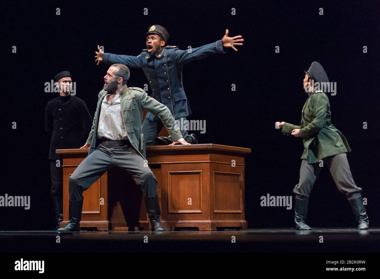 Kidd pivot the you show hi-res stock photography and images - Alamy