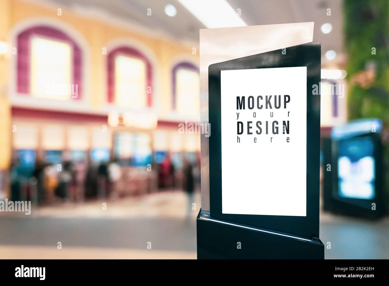 Mockup blank empty advertising light box for your advertisement artwork ...