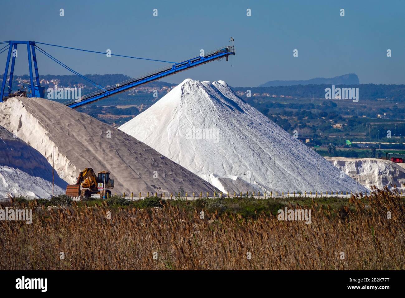 Saturated solution hi-res stock photography and images - Alamy