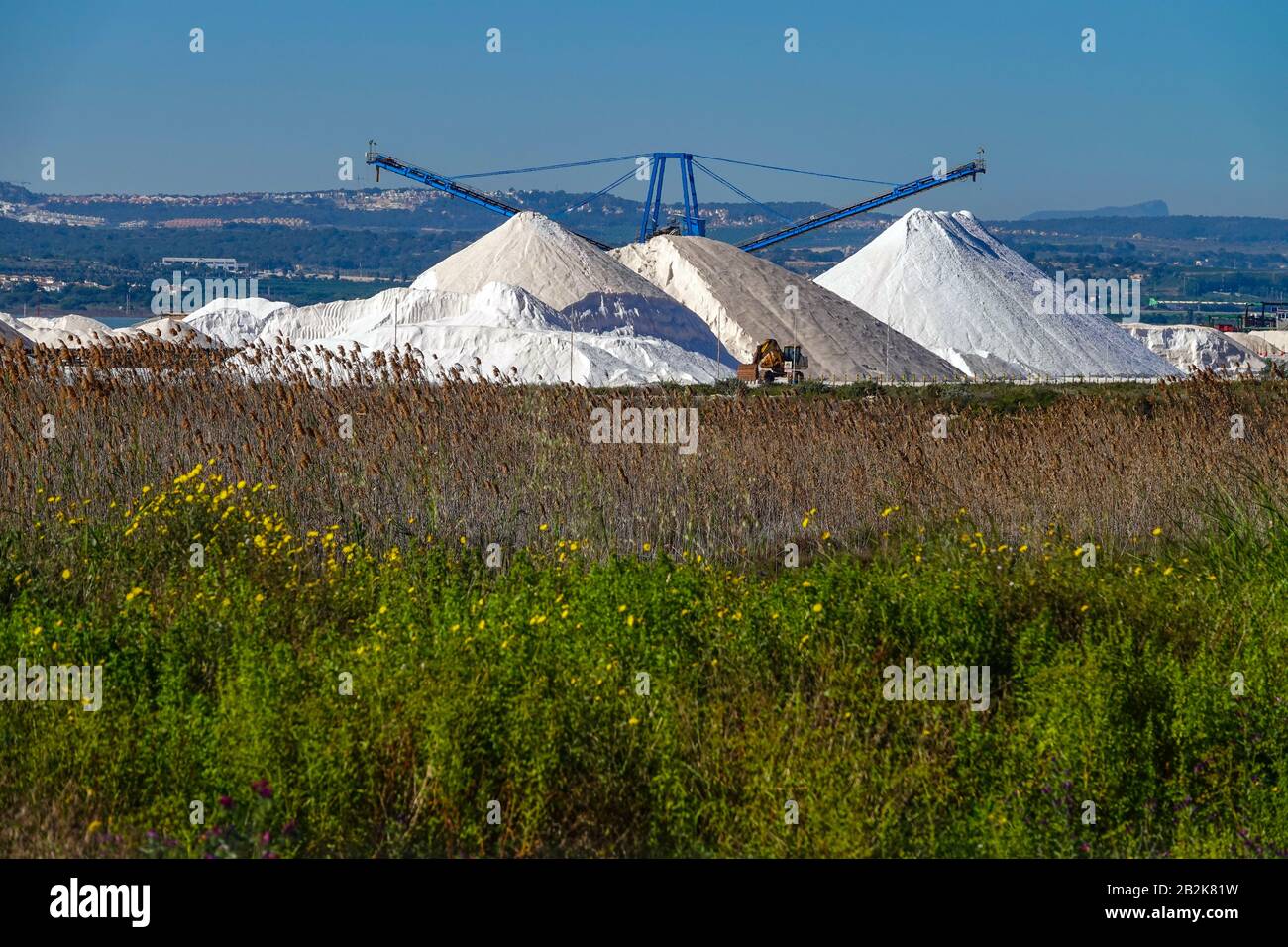 Saturated solution hi-res stock photography and images - Alamy