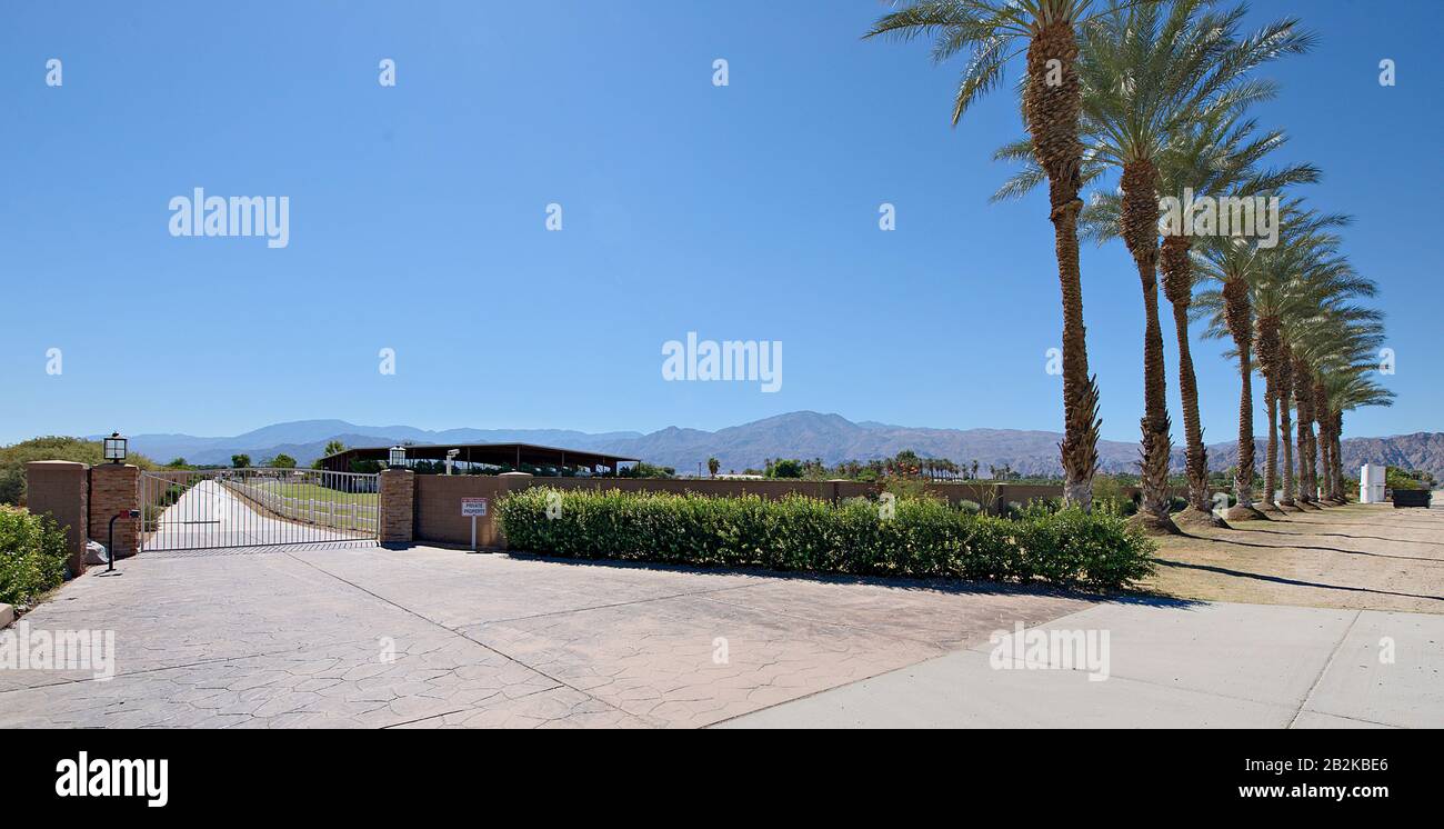 View of driveway entrance to ranch Stock Photo - Alamy
