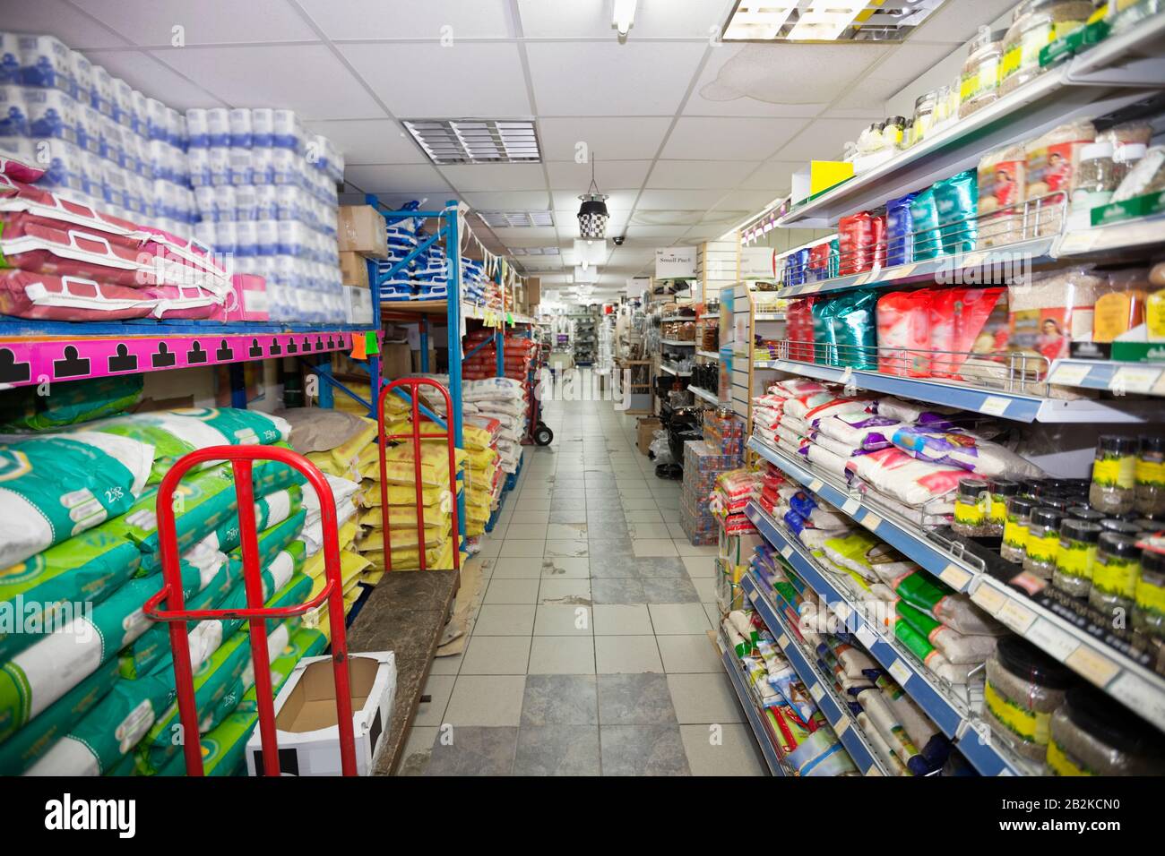 Shopping aisle hi-res stock photography and images - Alamy