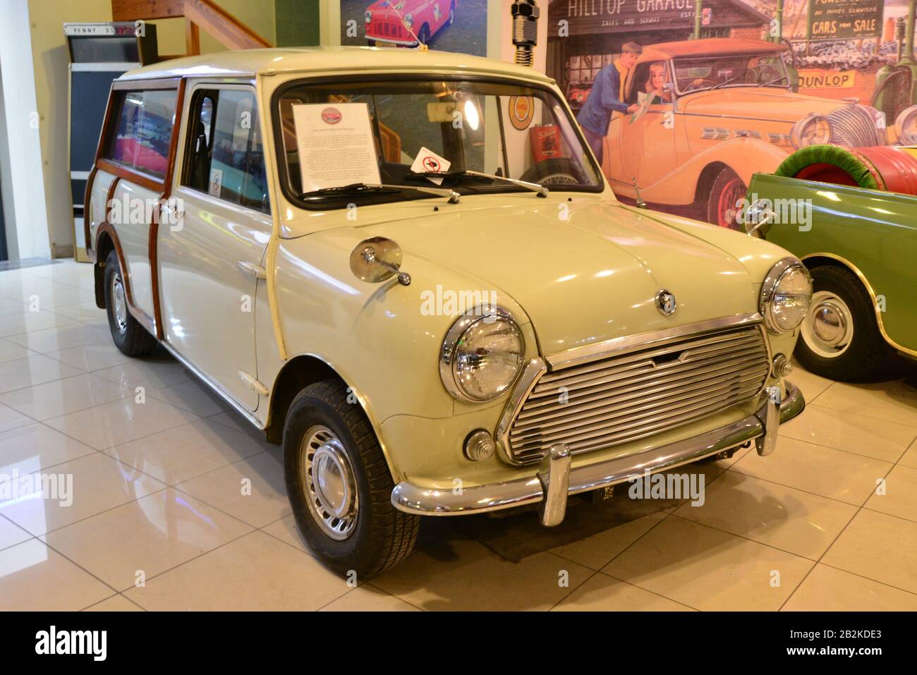 Classic mini estate hi-res stock photography and images - Alamy