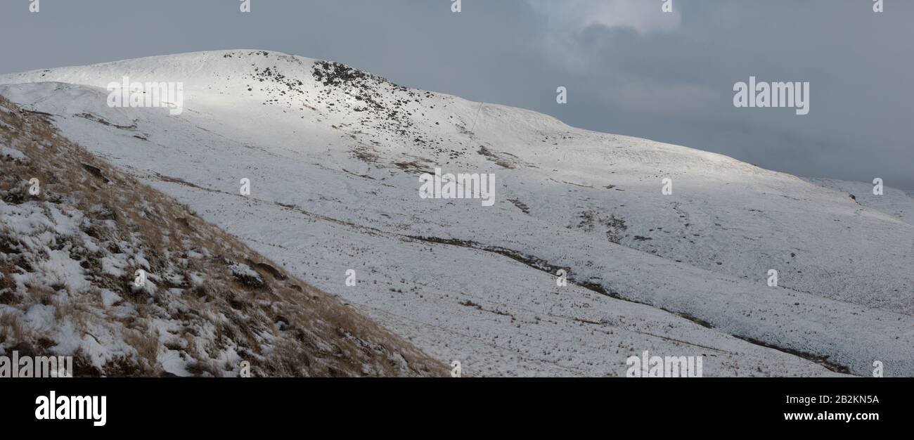 Shelfmoor near Glossop in winter, Peak District National Park, England ...