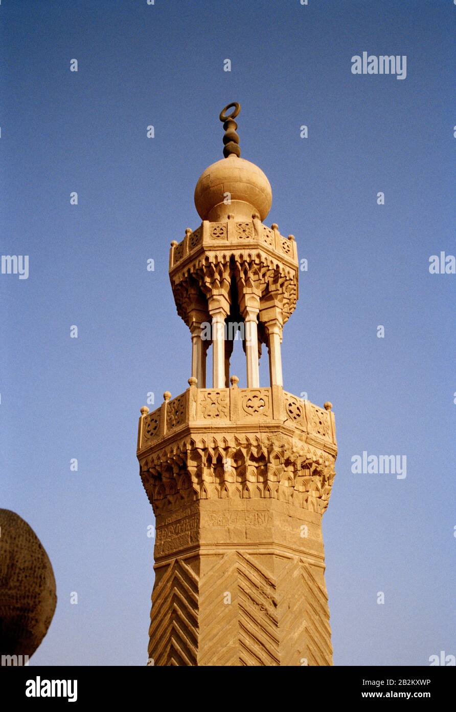 Travel Photography - Minaret above the Fatimid gate Bab Zuweila in ...