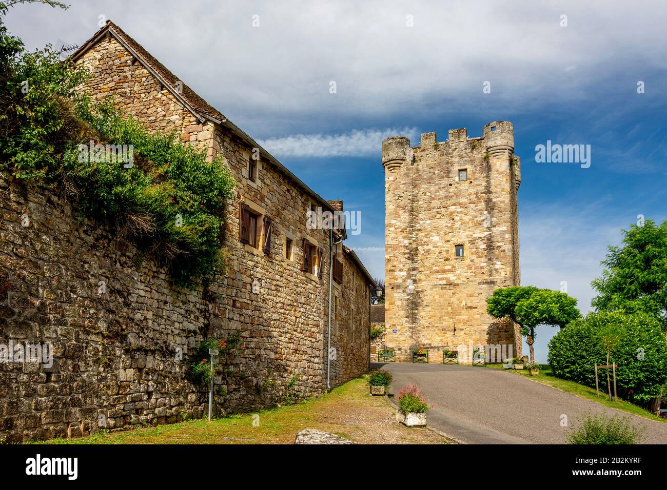 Tour de modon hi-res stock photography and images - Alamy