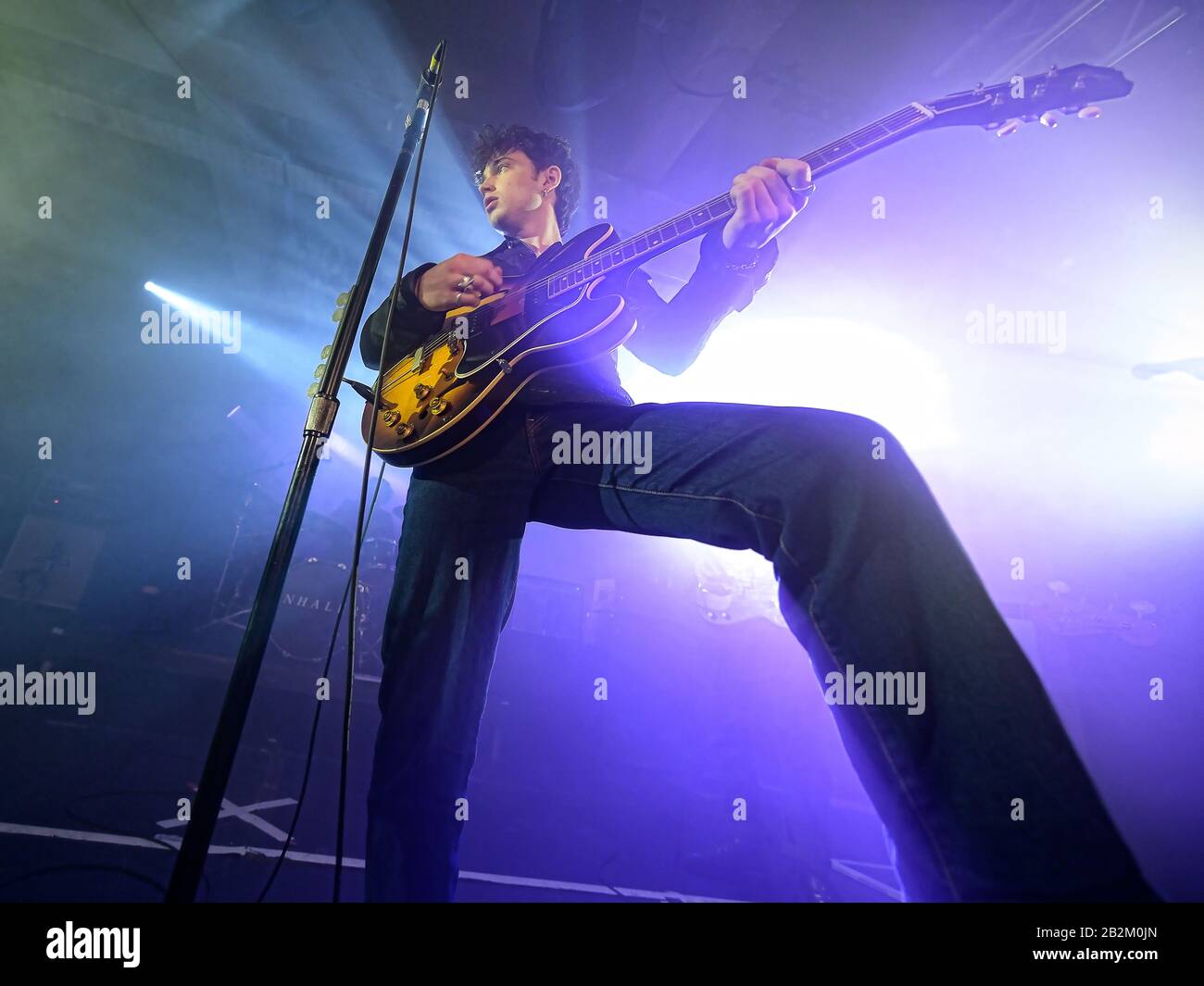 Inhaler band hi-res stock photography and images - Alamy