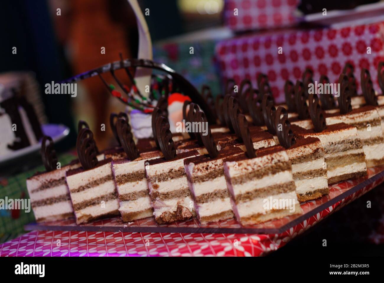 Tray full of cupcakes Stock Photo - Alamy