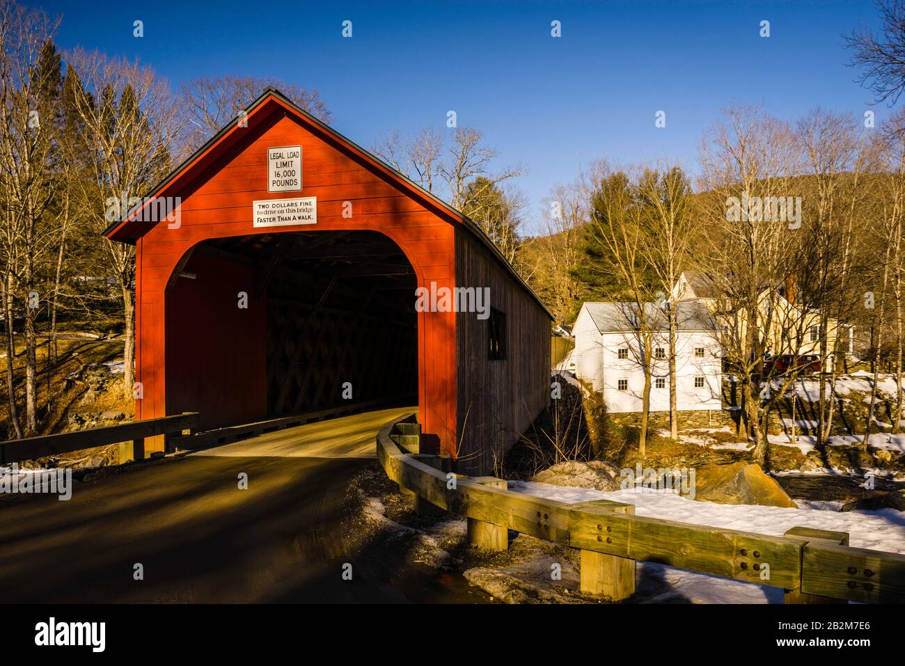 Green river covered bridge guilford hi-res stock photography and images ...