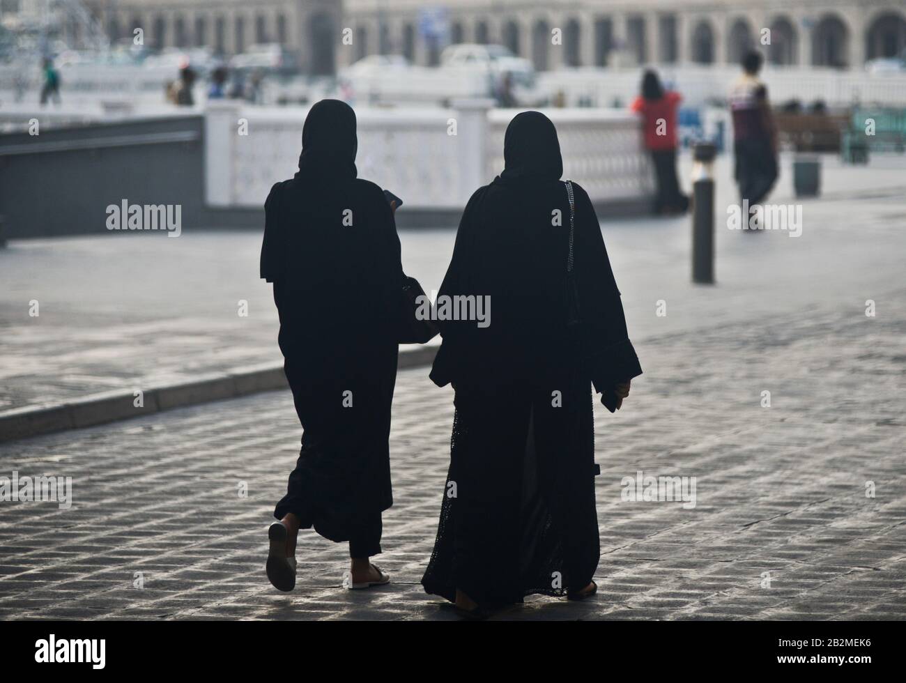 Muslim burka hi-res stock photography and images - Alamy