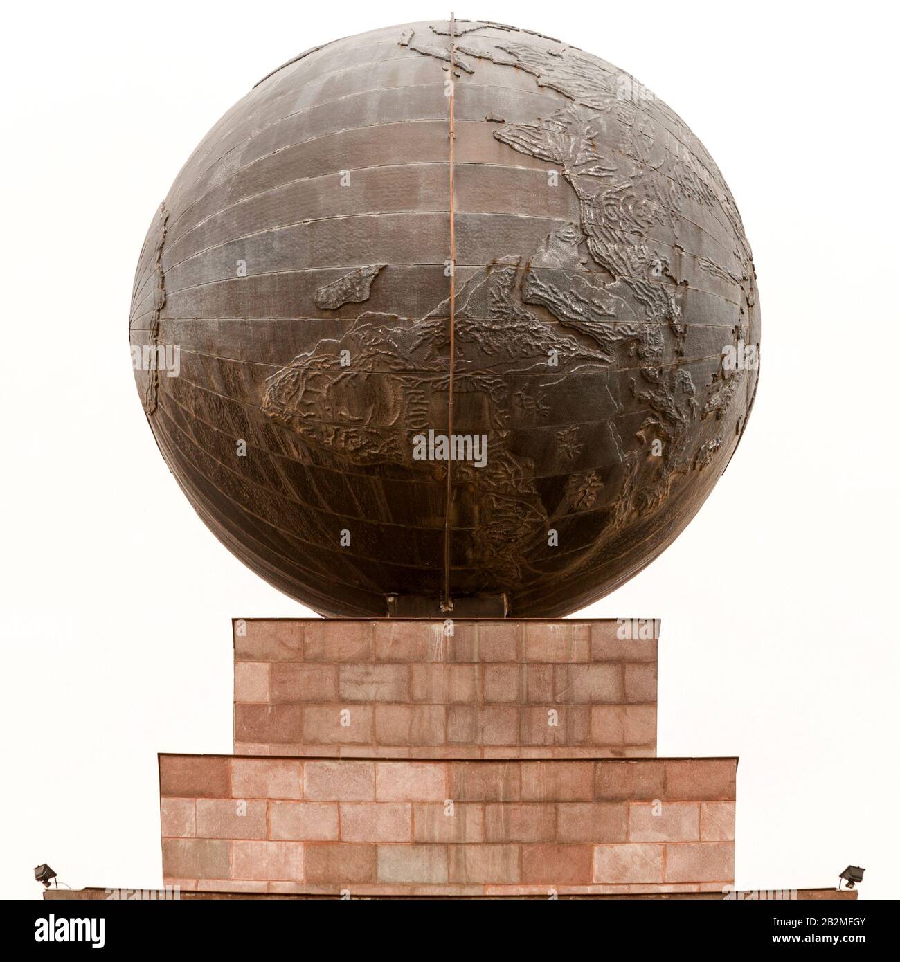 Equator monument hi-res stock photography and images - Alamy