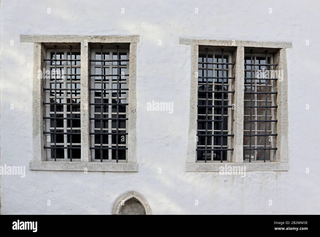 Old house exterior hi-res stock photography and images - Alamy