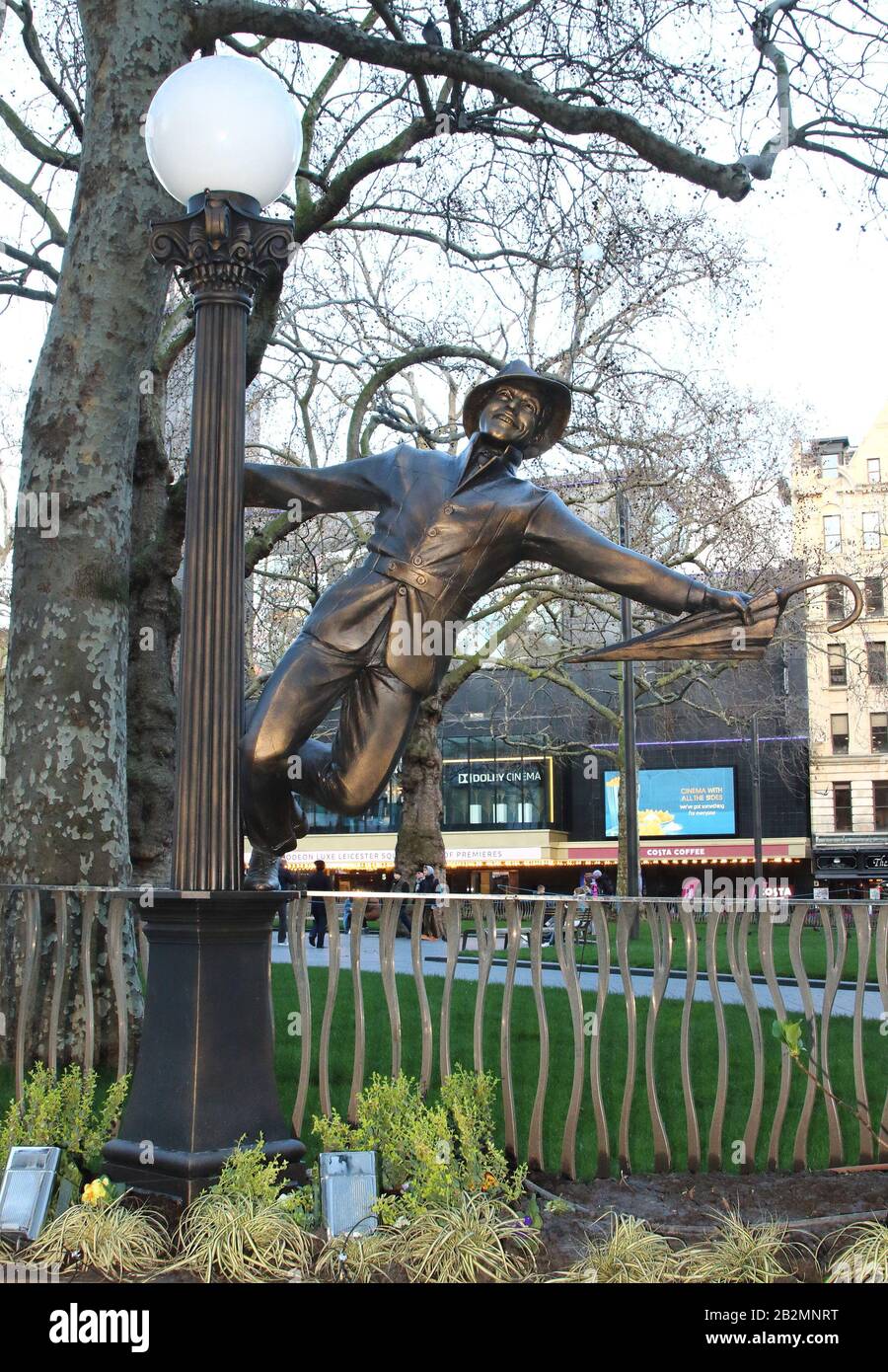 London, UK. Singing in the Rain statue at Launch of a trail of ...