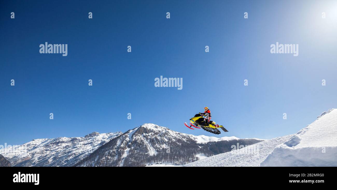 Extreme winter sports hi-res stock photography and images - Alamy