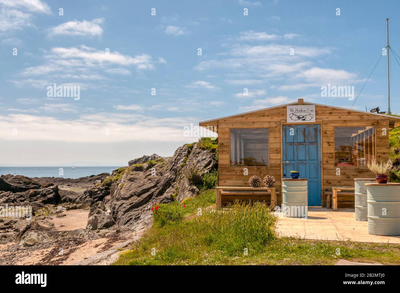 Elie harbour café hi-res stock photography and images - Alamy