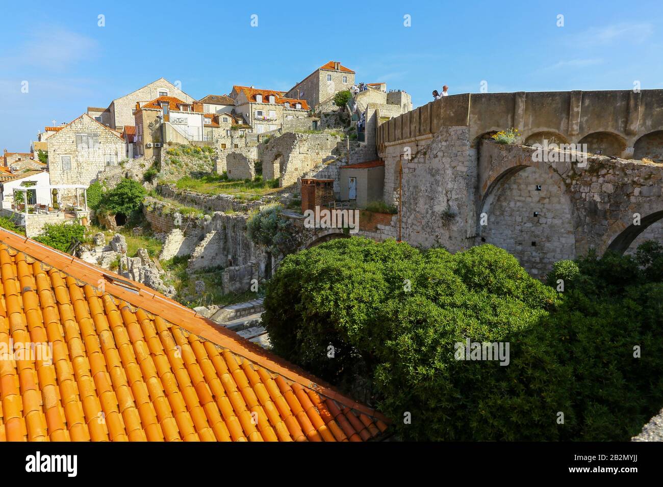 The medieval city walls, Dubrovnik, Croatia Stock Photo - Alamy