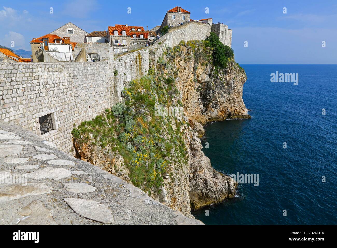 The medieval city walls, Dubrovnik, Croatia Stock Photo - Alamy