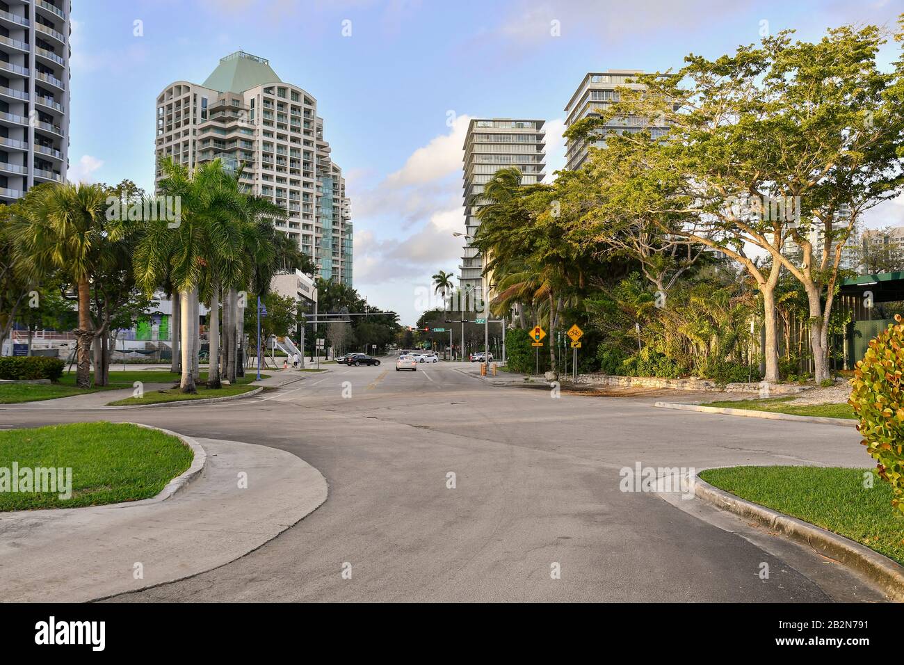 Downtown miami people fun hi-res stock photography and images - Alamy