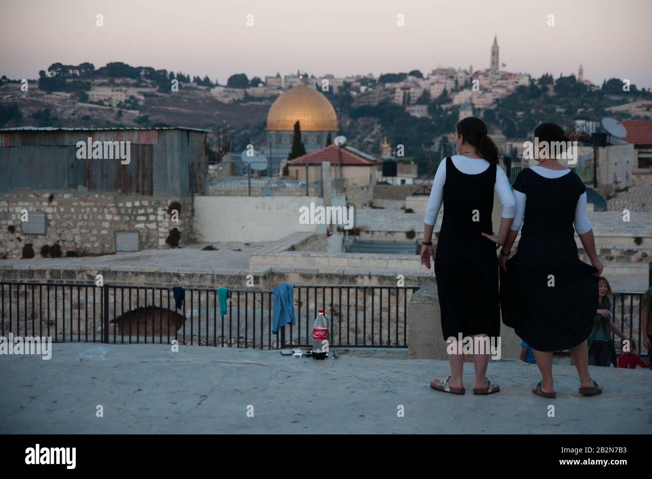 People watching sunset on temple mount in Jerusalem Stock Photo - Alamy