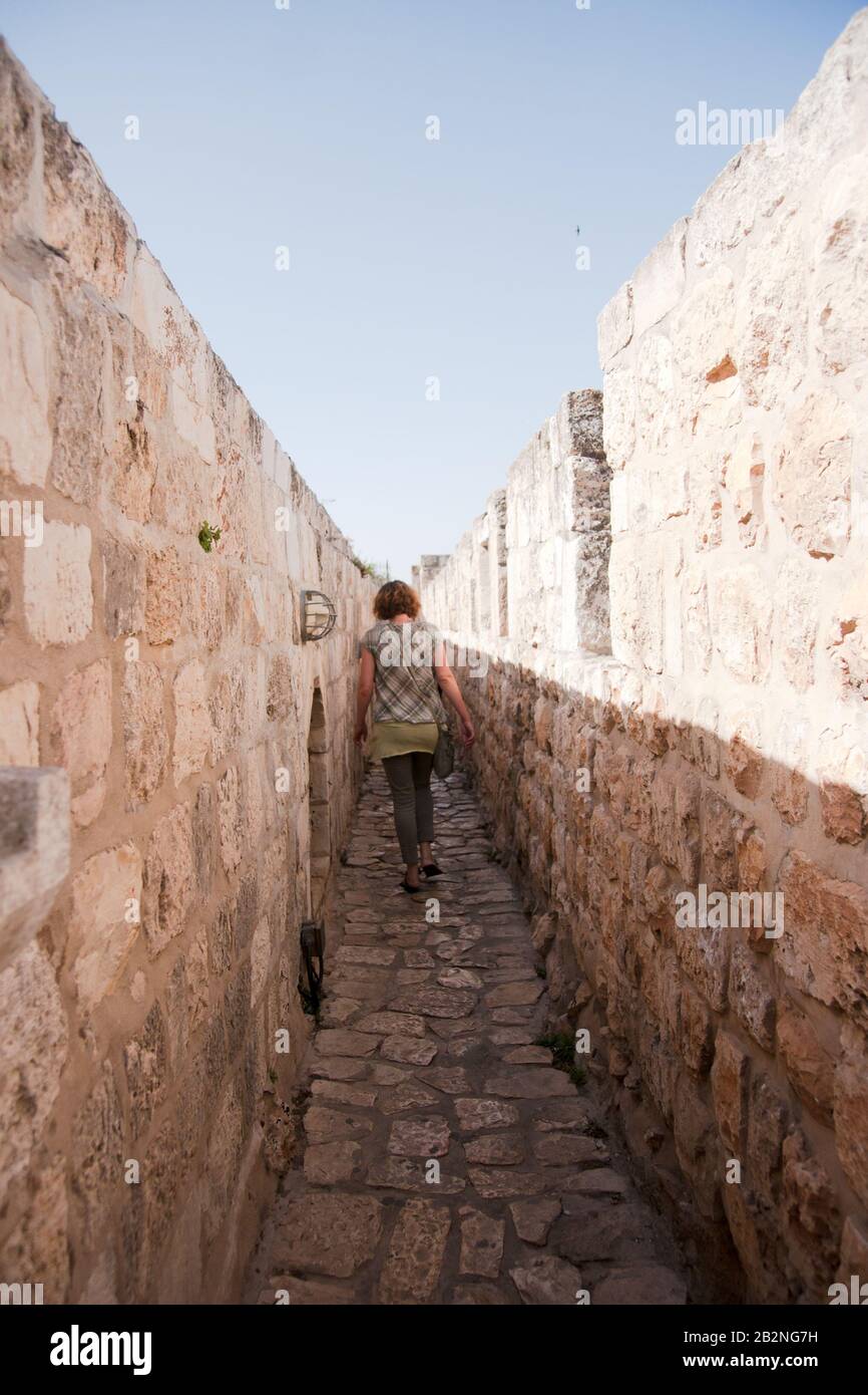 Jerusalem old walls in historical city in Israel Stock Photo - Alamy