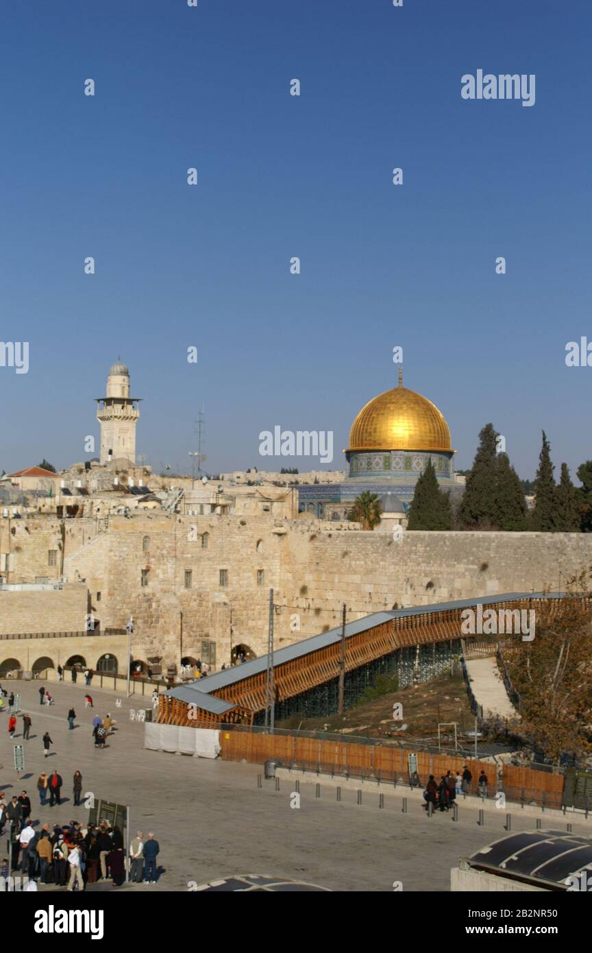 The holy city the dome of the rock omar mosque hi-res stock photography ...