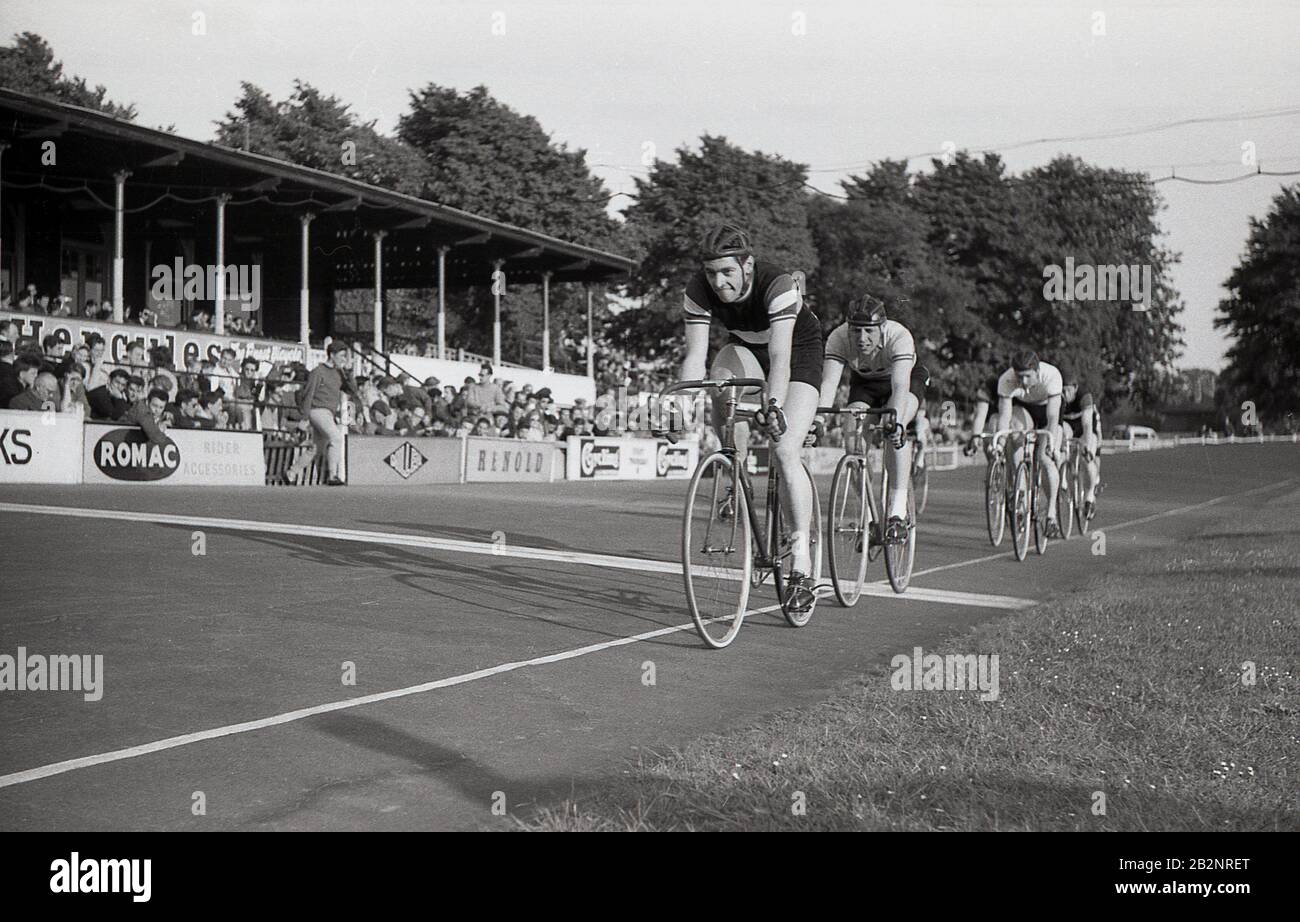 1950s cycling hi-res stock photography and images - Alamy