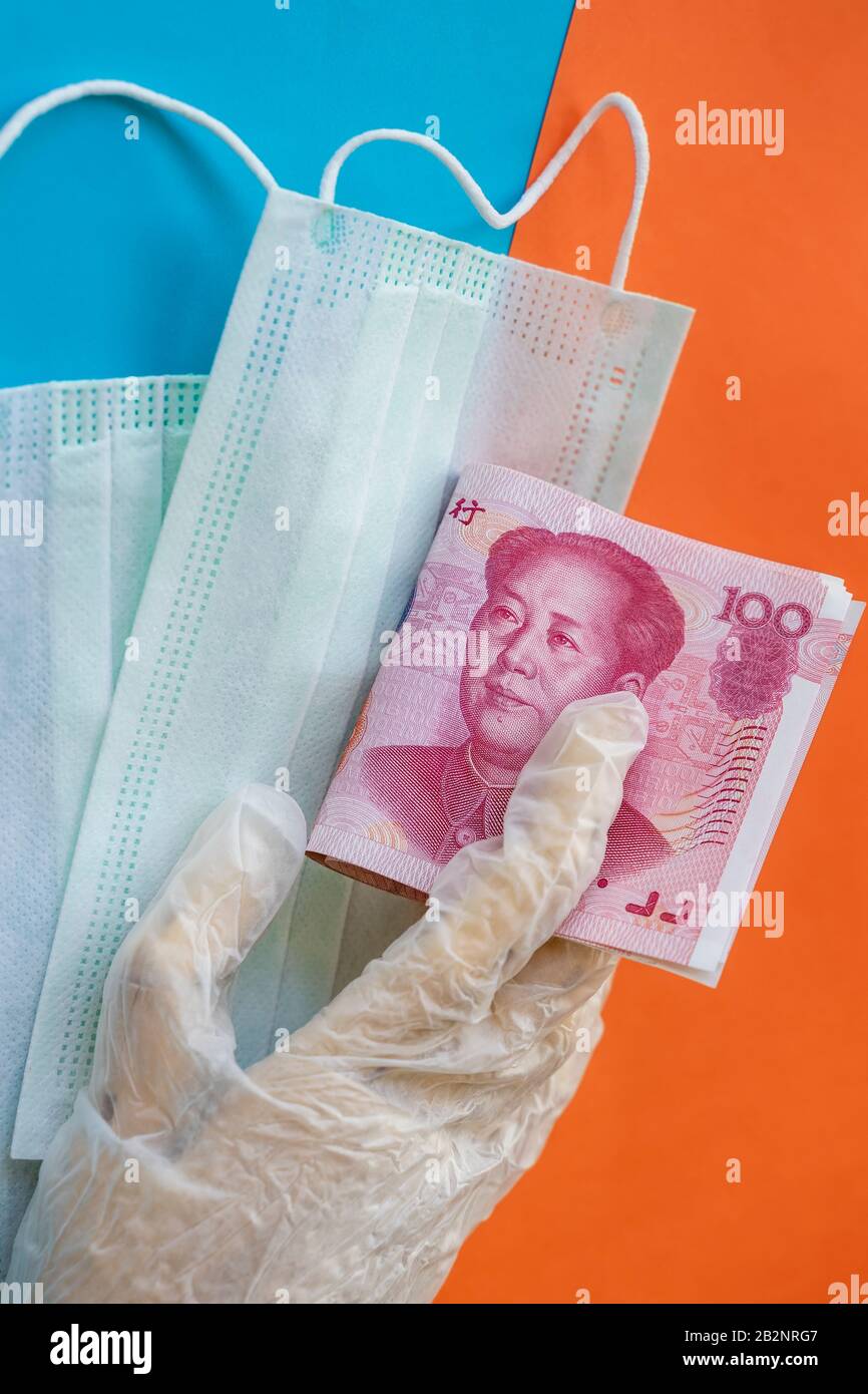 Hand yuan banknote hi-res stock photography and images - Alamy
