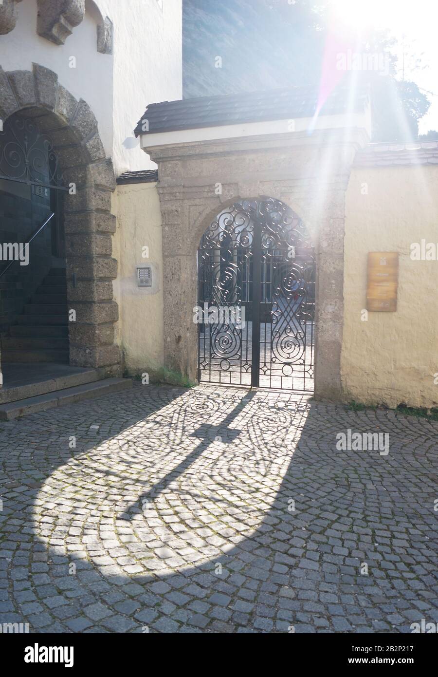 Entrance arch cemetery entrance hi-res stock photography and images - Alamy