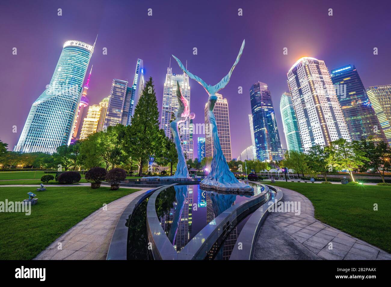 Central green space hi-res stock photography and images - Alamy