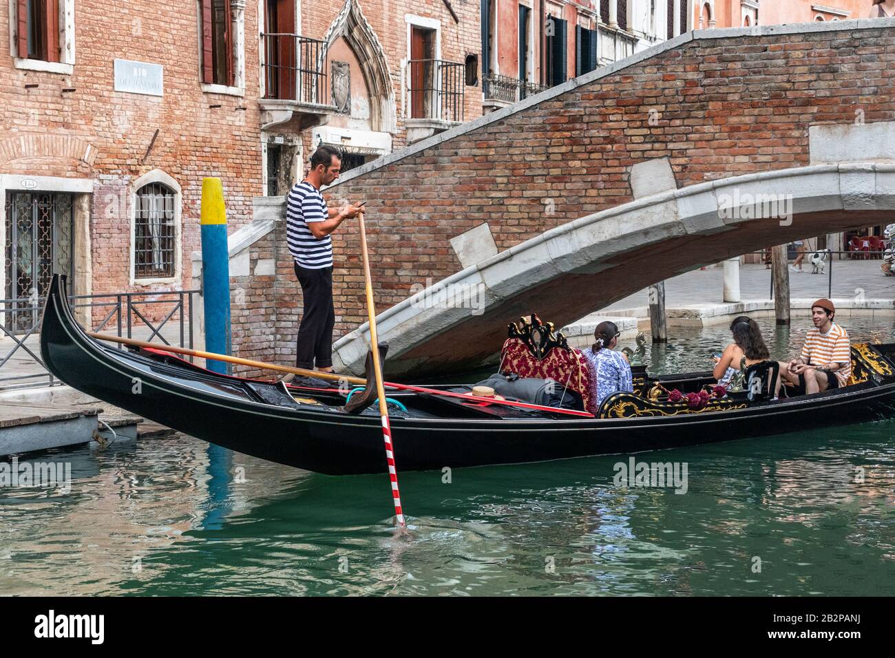 Steers gondola hi-res stock photography and images - Alamy