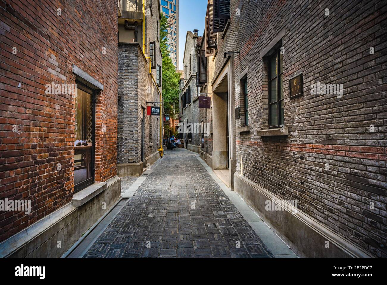 Xintiandi shanghai french hi-res stock photography and images - Alamy