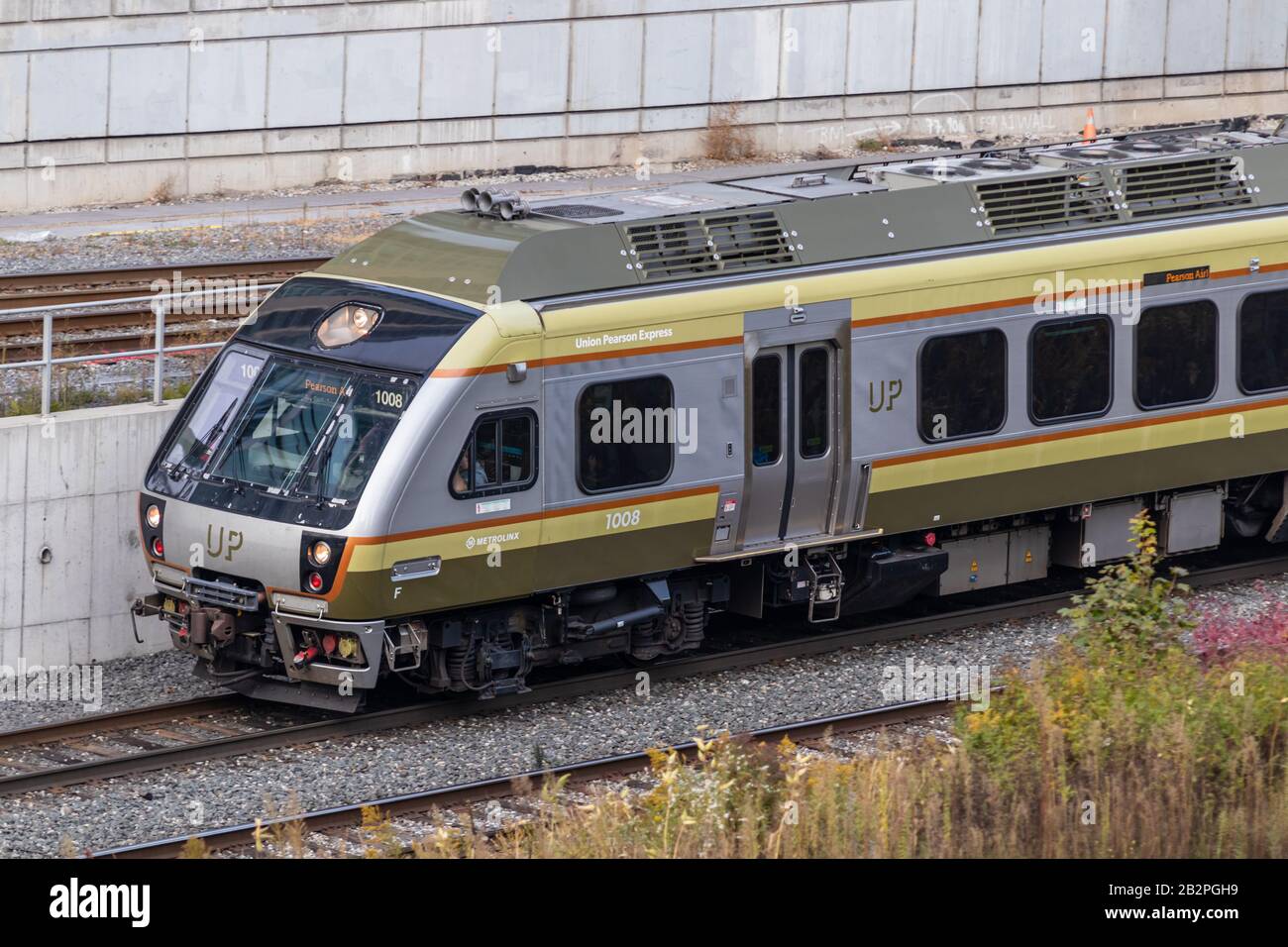 Union Pearson Express (UP) leaving Union Station on-route towards ...