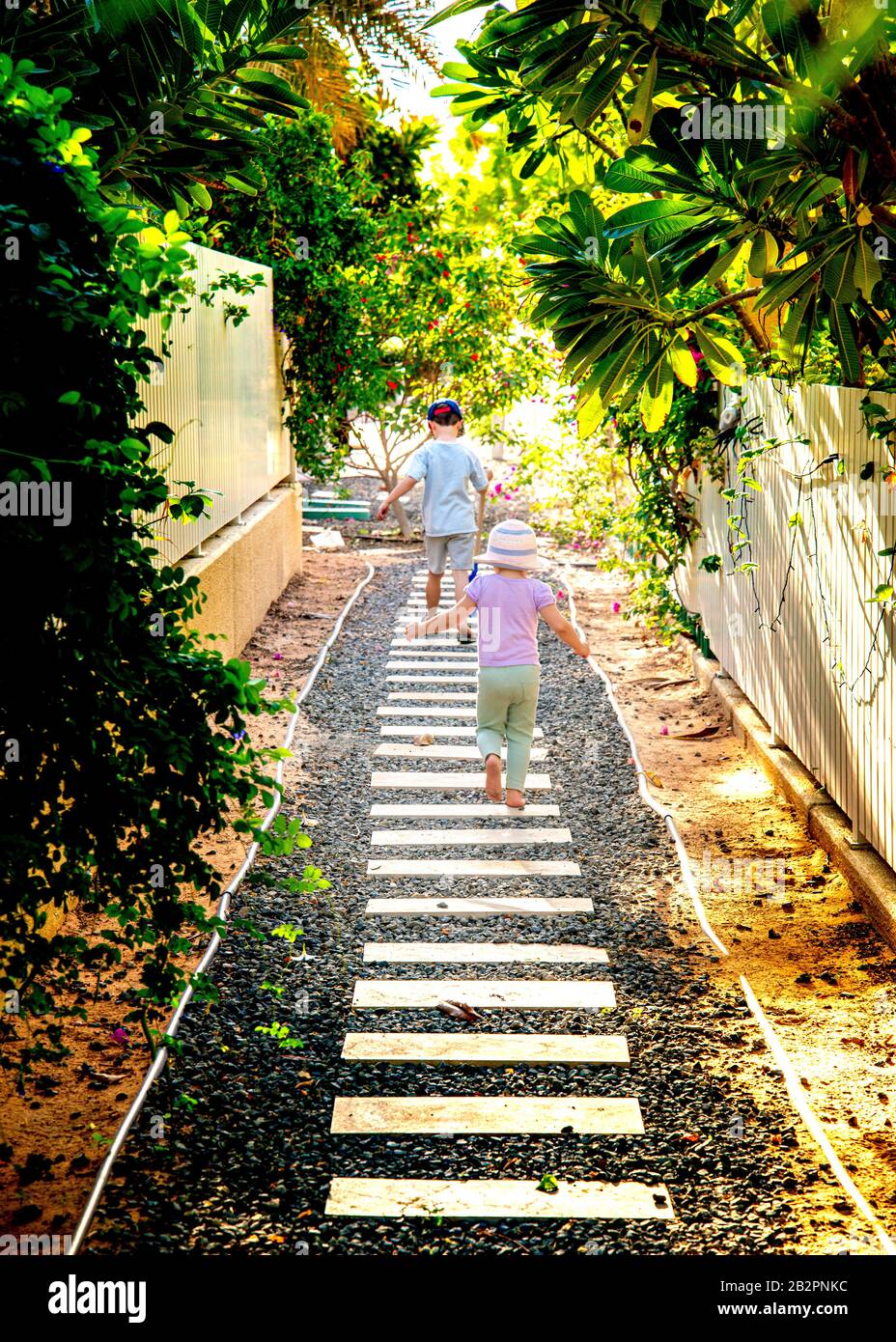 Pathway forward hi-res stock photography and images - Alamy