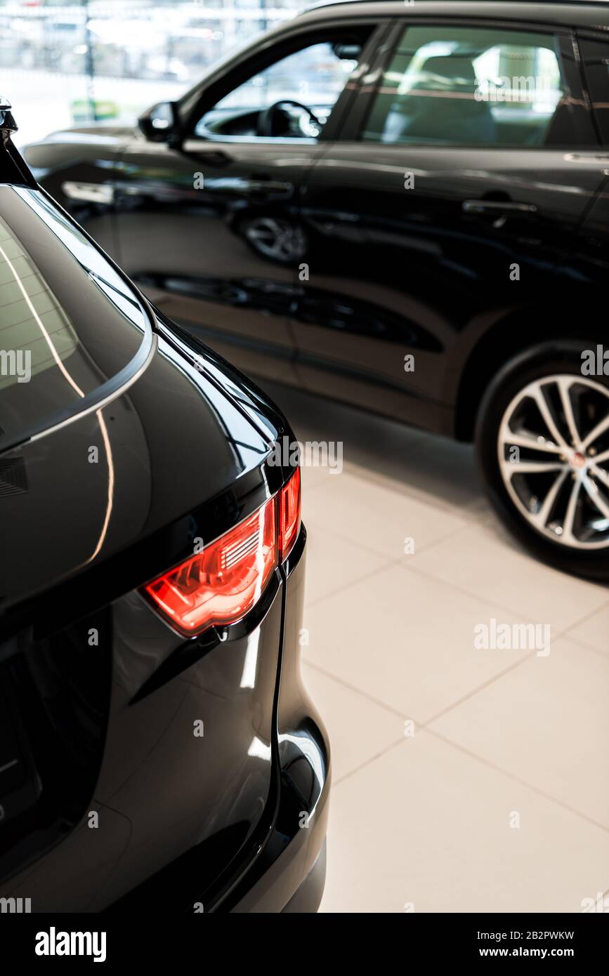 Shiny cars hi-res stock photography and images - Alamy