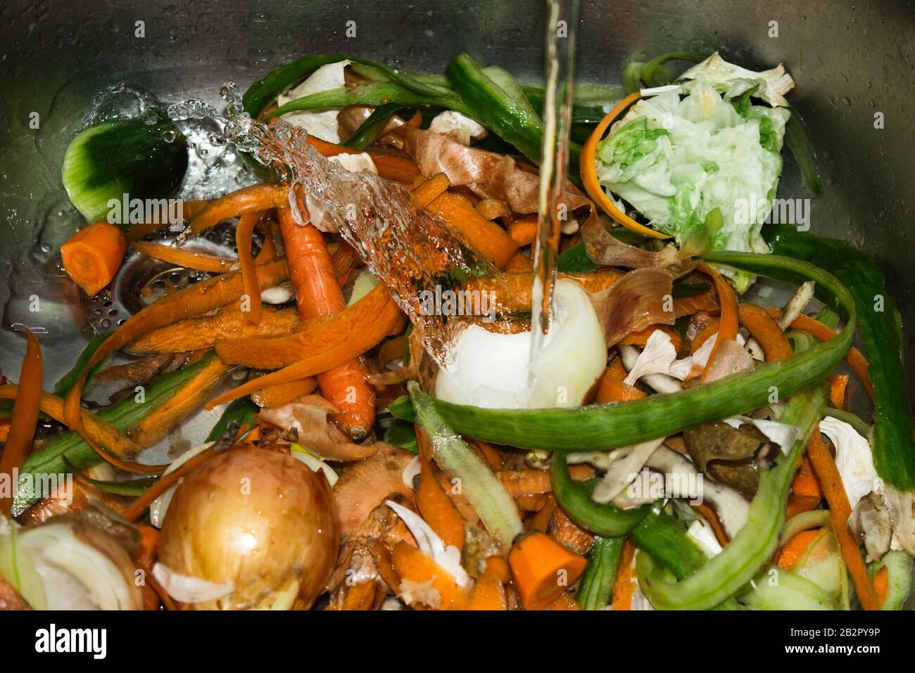 Kitchen waste hi-res stock photography and images - Alamy