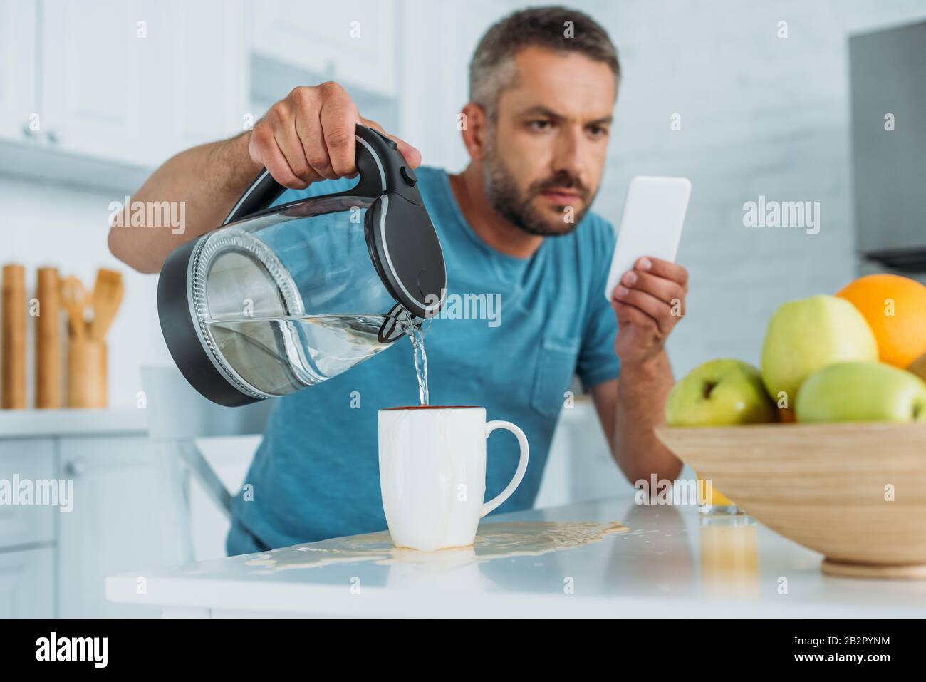 Overfill hi-res stock photography and images - Alamy