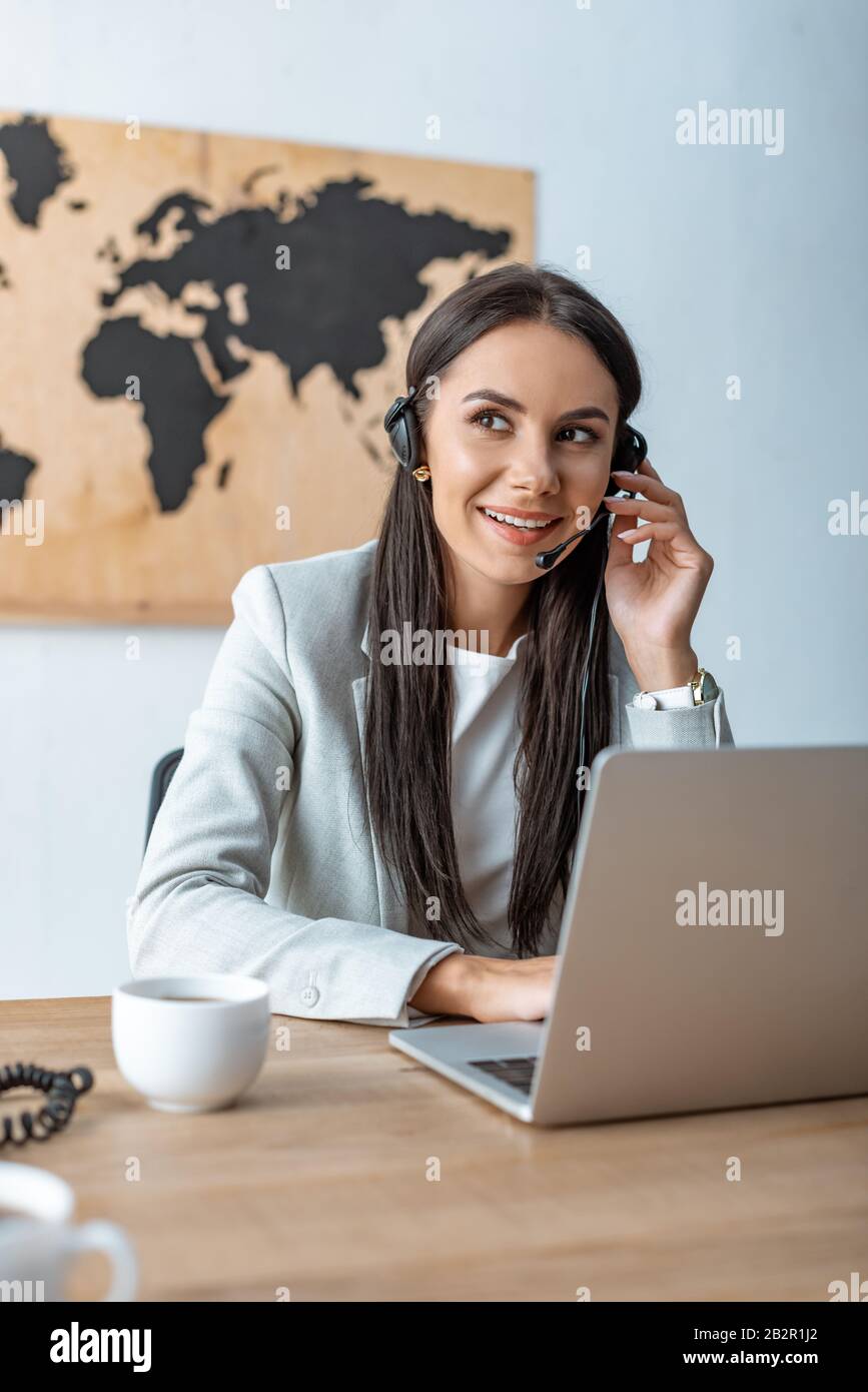 Travel agent working office map hi-res stock photography and images - Alamy