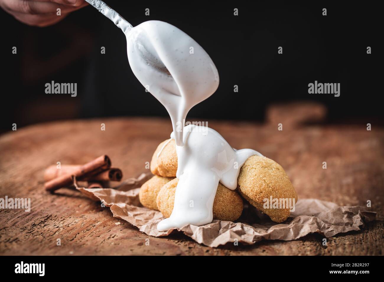 Closeup shot dripping chocolate hi-res stock photography and images - Alamy